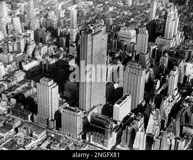 simon and schuster building rockefeller center New York City USA Stock ...