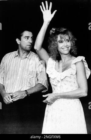 Jane Fonda & Robert De Niro Film: Stanley & Iris (1990) Director ...