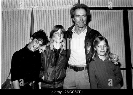 CLINT EASTWOOD, ALEXA KENIN, HONKYTONK MAN, 1982 Stock Photo - Alamy