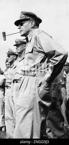 Douglas MacArthur smoking his corncob pipe Stock Photo - Alamy