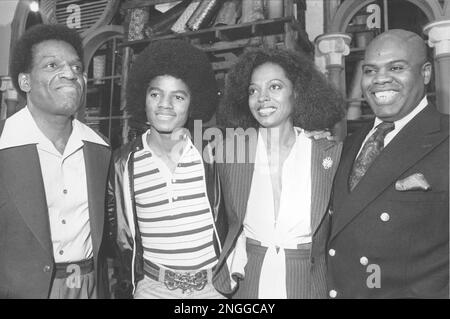 THE WIZ TED ROSS as the Lion, MICHAEL JACKSON as the Scarecrow, DIANA ...