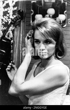 ANGIE DICKINSON American film actress about 1964 Stock Photo - Alamy
