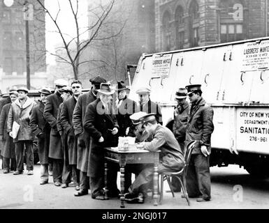 The Great Depression. Men line up for free bread and soup. 1932 Stock ...