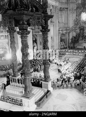 The funeral of Pope Pius XII in St. Peter's, Rome, 1939 Stock Photo - Alamy