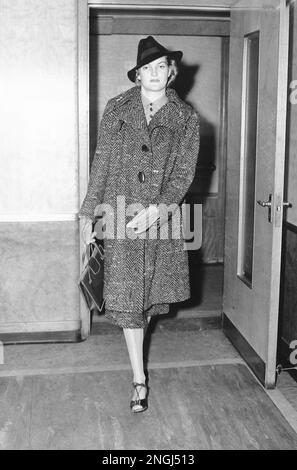 Doris Duke and James Cromwell Stock Photo - Alamy
