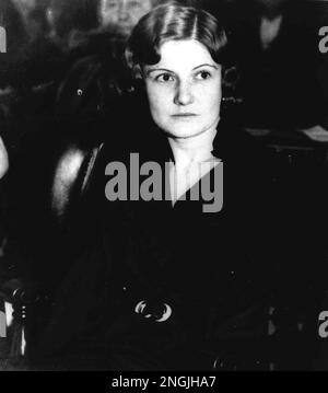 Phoenix Trunk Murderess in courtroom during her trial. Phoenix, AZ, Jan ...