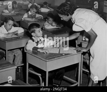 Washington, D.C. Public Schools - classroom scenes and school ...