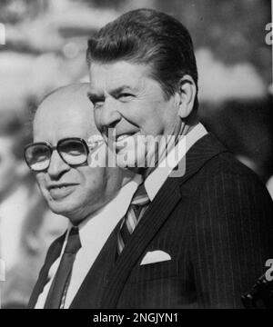 Ronald Reagan and Menachem Begin Stock Photo - Alamy