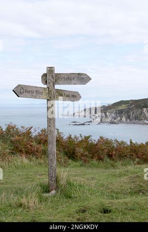 Footpath sign at Bull Point, Devon, UK Stock Photo - Alamy