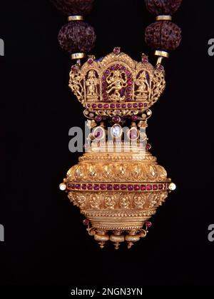 Nattukottai chettiars traditional Jewellery called Gowri Sangam, 100 ...
