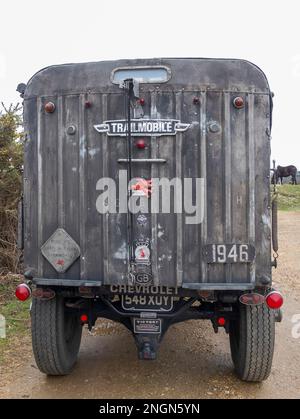 1946 Chevrolet COE (cab over engine) truck Stock Photo - Alamy