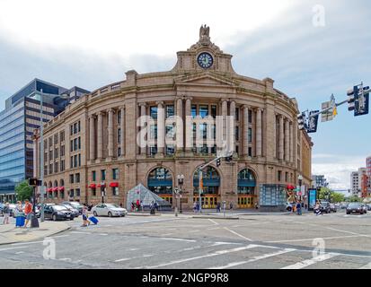 South Station Bus Terminal Boston, Massachusetts, USA Stock Photo - Alamy