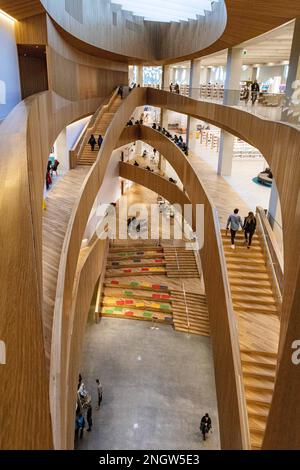 Calgary Main Library, Interior Architecture Stock Photo - Alamy