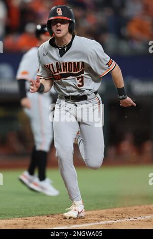 Oklahoma State Cowboys outfielder Carson Benge (3) during the NCAA ...