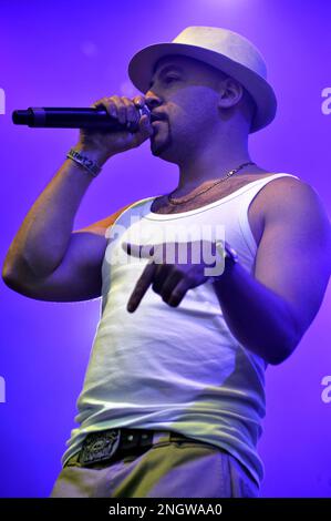 The belgian rapper Akro live in Brussels | Akro l'ex-leader du groupe ...