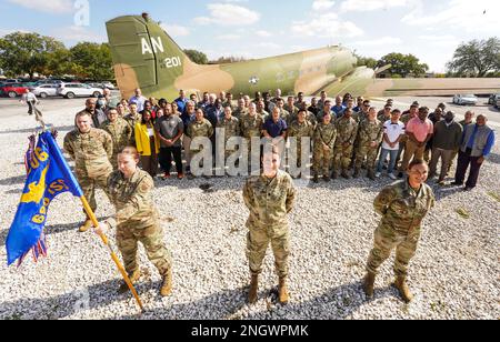 690th Intelligence Support Squadron takes outgoing first sergeant photo ...