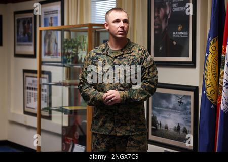 Gunnery Sgt. Warren Webber, the 6th Marine Corps District Comptroller ...
