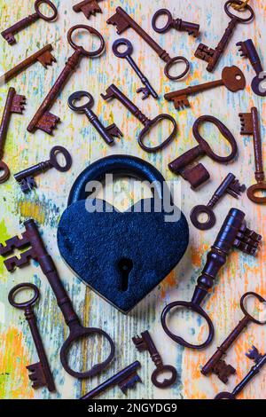 Heart Lock And Old Keys Stock Photo - Alamy