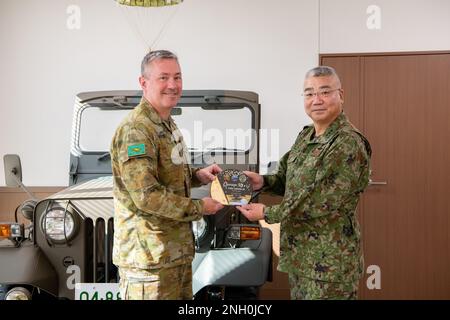 From left, Australian Army Major General Scott Winter, Commander 1st ...