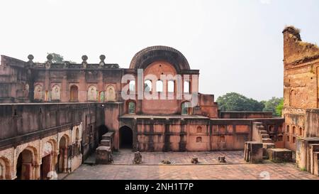 Architecture of Hriday Shah Mahal, Mausahaniya, Chhatrapur, Madhya ...