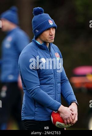 England coach Kevin Sinfield in the pre-game warm up during the Quilter ...