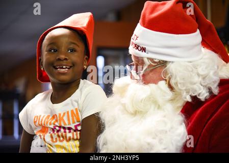 Santa visits the kids of the 117th Air Refueling Wing at Sumpter Smith ...