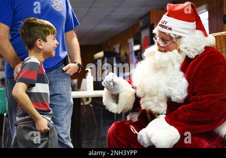 Santa visits the kids of the 117th Air Refueling Wing at Sumpter Smith ...