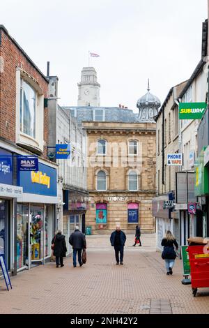 Shops in Market Street, Barnsley Stock Photo - Alamy