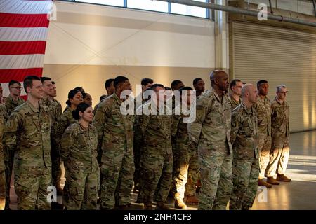 Soldiers assigned to 330th Movement Control Battalion arrive at Fort ...