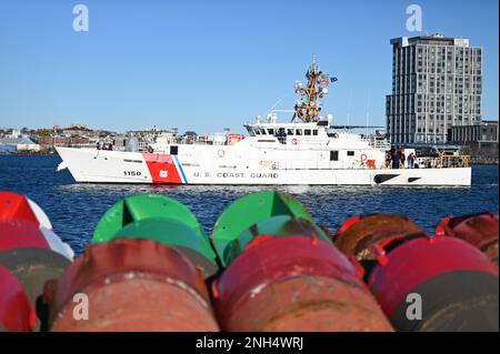 The Sentinel-class fast response cutter USCGC Oliver Henry (WPC 1140 ...