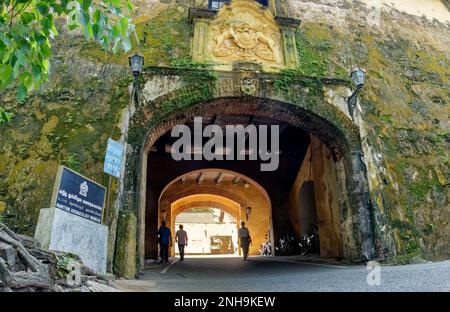 Rusty wall with Dutch Galle fort back entrance gate on Galle Sri Lanka ...