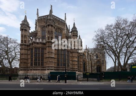 Buildings of Parliament with Big Ban tower in London Stock Photo - Alamy