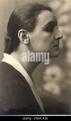 Portrait of the ballerina Anna Pavlova (1881-1931). Museum: State ...