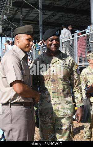 Maj. Gen. (P) Milford H. Beagle Jr., 10th Mountain Division (LI) and ...