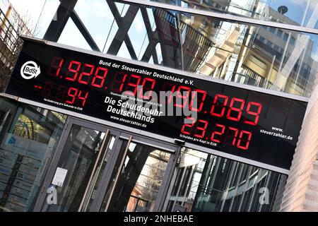 Debt clock, Taxpayers' Association, Reinhardtstrasse, Mitte, Berlin ...