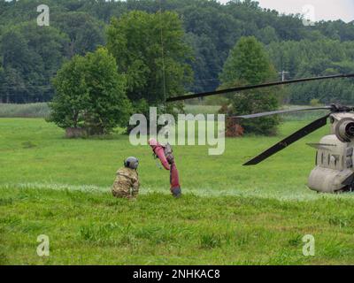 Soldiers training at Aberdeen Proving Ground in Maryland during World ...