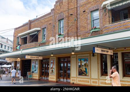 Hotel Steyne Manly Beach Sydney, australian pub with liquor store ...