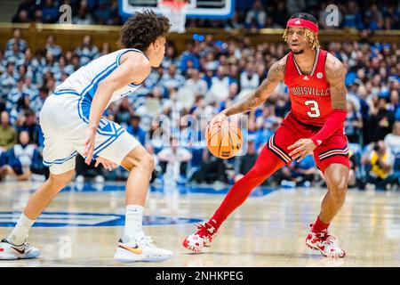Duke guard Tyrese Proctor (5) guards North Carolina guard Caleb Love (2 ...