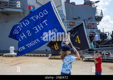 NORFOLK, Va. (August 5, 2022) Sailors of the Arleigh Burke-class guided ...