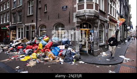 strike by municipal waste collection Stock Photo - Alamy