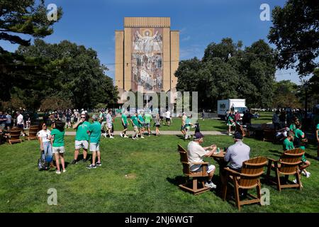 Word of Life Mural; aka Touchdown Jesus; reflecting pool; Hesburgh ...
