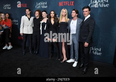 Carson MacCormac, Thomas Barbusca, Chiara Aurelia, Mila Kunis, Justine ...