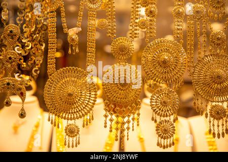 Gold displayed in Bahrain gold souq. Manama, Bahrain Stock Photo - Alamy