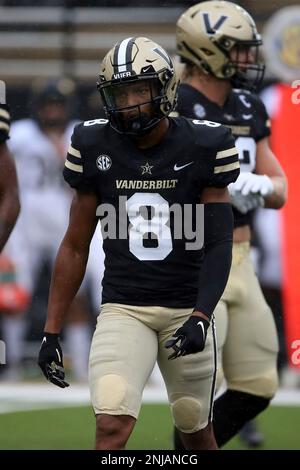 NASHVILLE, TN - SEPTEMBER 10: Vanderbilt Commodores linebacker Ethan ...