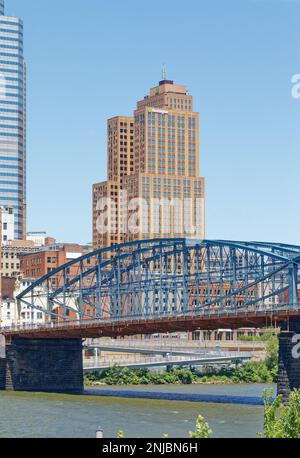 Smithfield Street Bridge, an unusual lenticular truss design, rests on ...