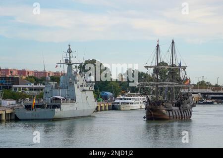 The ship Victoria on arrival to Seville in 1522, it was one of the five ...