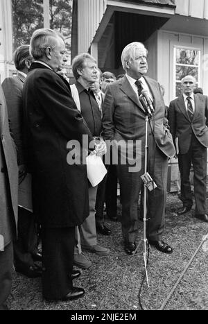 President elect Jimmy Carter and Tip Oneill at Carter's Pond House in ...