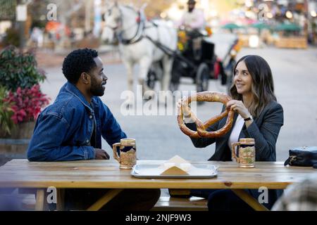 SOMEBODY I USED TO KNOW, from left: Jay Ellis, Alison Brie, 2023 ...