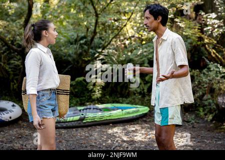SOMEBODY I USED TO KNOW, from left: Jay Ellis, Alison Brie, 2023. ph ...