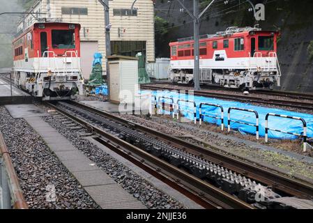 The Ōigawa Railway Ikawa Line is at Ichishito Station in Kawane-honcho ...